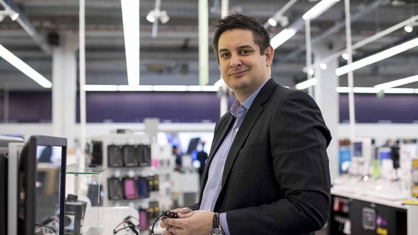 Elkjøp stenger 27 butikker: ”Kommer ikke utenom permitteringer ...